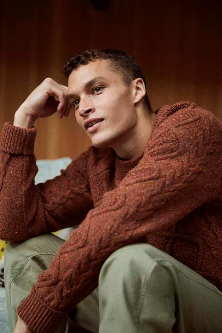 Etnia Louis Mayhew Patrick Lacsina | Louis Mayhew. | Instagram